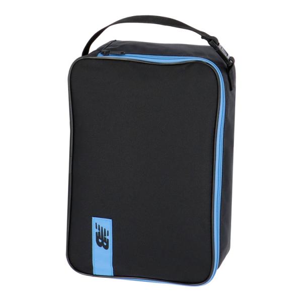 スパイクなどの収納にも対応する厚手の600Dポリエステルを使用したラージサイズのシューズケースです。着脱式のストラップでバックパックやダッフルバッグに装着できます。本体背面にメッシュポケット付き。出し入れしやすいフルジップ仕様です。【メーカ...