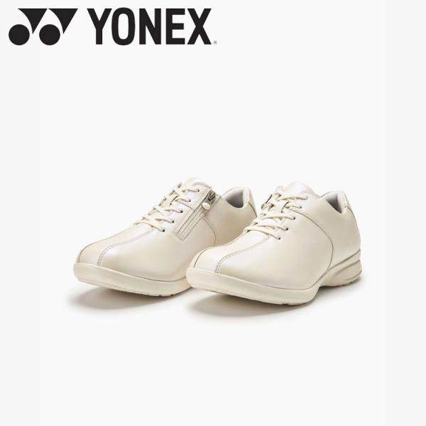 パワークッションプラス12mの高さから落とした生卵が、割れずに6m以上跳ね返るパワークッションプラスヨネックス独自の衝撃吸収性と反発性を併せ持つ衝撃吸収素材パワークッション。パワークッションに反発性の高い特殊樹脂を添加し、格子状に+型の溝を...