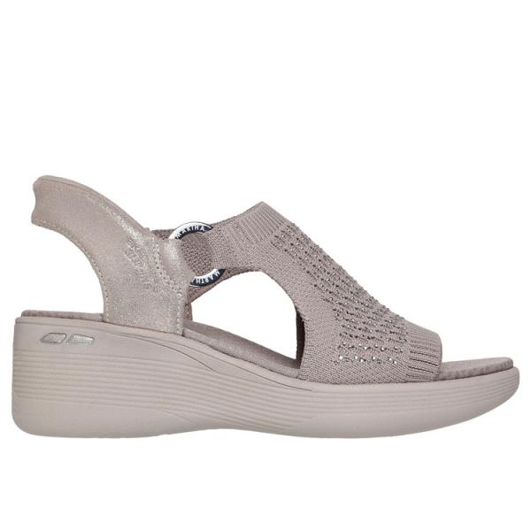 マーサ・スチュワート x Skechers Hands Free Slip-ins(R)(スケッチャーズ ハンズフリー スリップインズ):ピアライト 。Heel Pillow(TM)(ヒールピロー)デザインを採用したスリングバックサンダル。...
