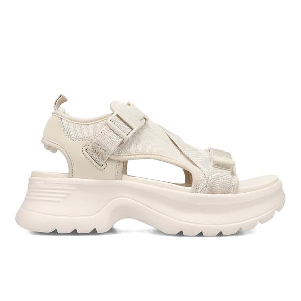 トレンドの厚底デザインで、おしゃれと快適さを両立した女性向けサンダル「258 v2 Sandal」が新登場。Molded EVAミッドソールと快適なフットベッドが足裏を優しくサポートし、快適な歩行を提供。甲を覆うモダンなデザインがファッショ...