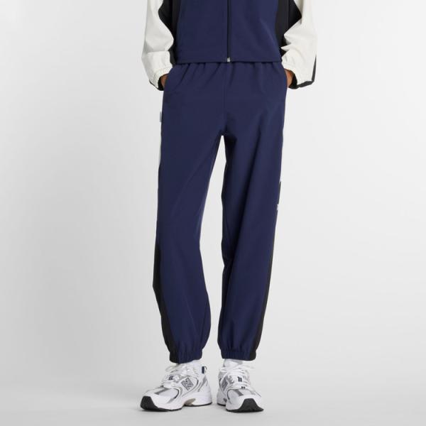 日本人の体型に合わせて開発されたトレーニング向けストレッチウーブンジョガーパンツ。カラーブロックとリフレクティブをテーマに、吸汗速乾性に優れたNB Dryを搭載した高ストレッチのウーブン生地が、ドライで快適な着心地を提供。トレンドのゆったり...