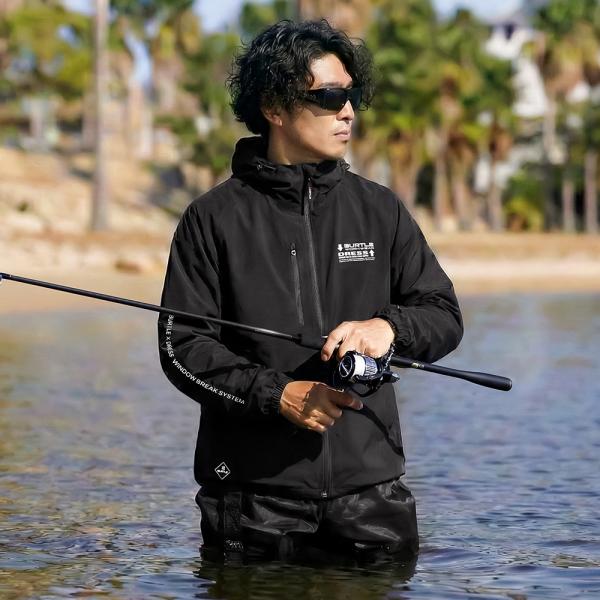 ストレッチ、撥水性、防風性を併せ持つ軽量で心地よい肌触りのマットシェル素材を使用し幅広いアクティビティーに対応する万能なウインドブレーカージャケット●なめらかなタッチとストレッチ性がコンフォタブルな着心地をもたらす●軽量かつ撥水性、防風性に...