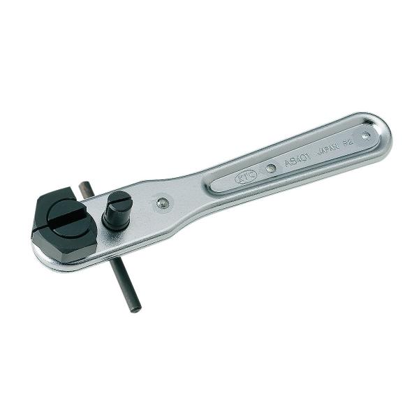 寸法B(mm)：26寸法T(mm)：43寸法t(mm)：8全長(L；mm)：160重さ(g)：180【注意事項】※作業時には、保護めがねを着用して下さい。※純正品のブーツバンドには必要ありません。【備考】補修部品を設定しています。ラチェット...