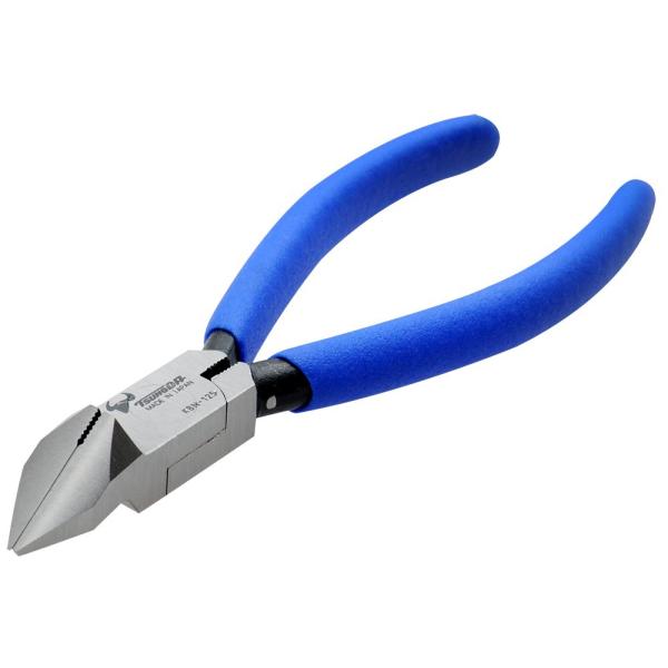 配線の結束作業をスピーディーにこなす専用工具。結束バンドを刃元のつかみ刃で締めて、先端刃で切る事が出来ます。・ラウンド刃・結束バンド専用掴み刃・切断能力(mm)銅線：φ2.6・全長(mm)：158・結束バンド対応幅(mm)：8・切断能力(m...