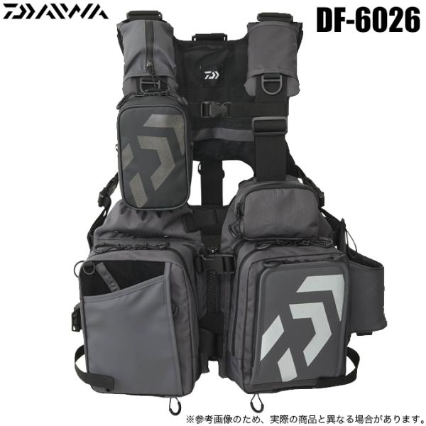 【DAIWA DF-6026 ベンチクールエアーゲームベスト】軽量化を追求した機能充実のフラッグシップモデル●肩への荷重を効果的に腰に分散させる設計に改良し、快適性が向上。●設計を見直し自重を軽量化。長時間の使用でも負担を大幅に軽減。●ショ...