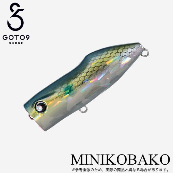 【GOTO9 MINIKOBAKO】［誘う・ネチる・泳ぐ］多彩な次の一手で食わせるチヌ・シーバスに主眼を置いて開発。小場所やサイト等「興味は持つけど喰わせるまで至らない」スレた個体や壁チヌのように極めて追う距離が短い個体に対して有効な1本。...