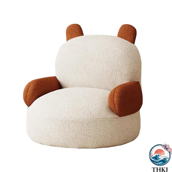 □商品詳細 ? 【パンダデザインが可愛い】ソファー上部のパンダ耳が可愛らしさを演出しています。? 【もこもこふわふわ】もこもこふわふわ生地で、まるで羊毛なやさしい肌触りです。? 【ふわふわアーム】アームレスト部分もふわふわで包み込んでくれる...