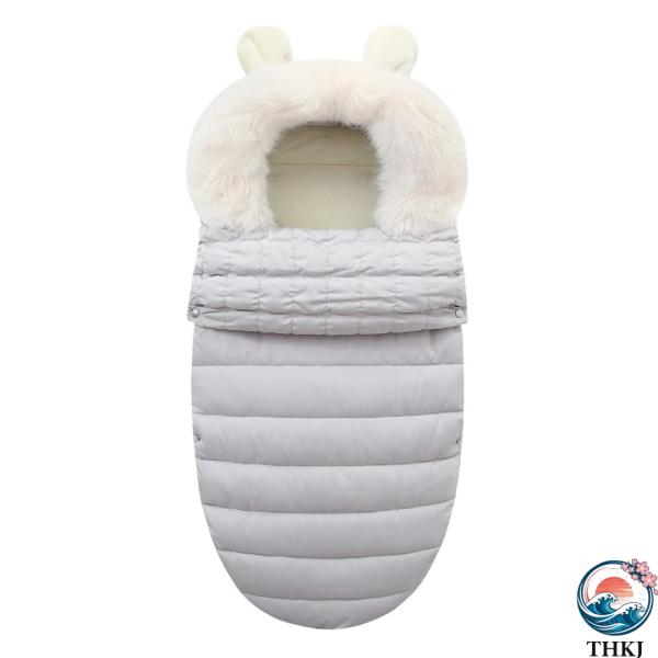 商品の説明                                                赤ちゃん用ベビー寝袋は、秋冬向けの厚手キルト素材で作られ、寒さ対策で暖かさを保持しながら、快適な眠りを提供します。ベビーカー対応設計で...