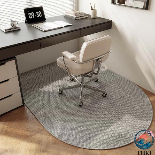 サイズ:120x100cm色:グレー梱包重量:?2000 グラム? 【柔らかく快適】：このゲーミングチェアマットは、高品質のマイクロファイバーを丁寧に織り上げ、柔らかく快適な肌触りとお手入れのしやすさを実現しています。? 【床保護】：チェア...