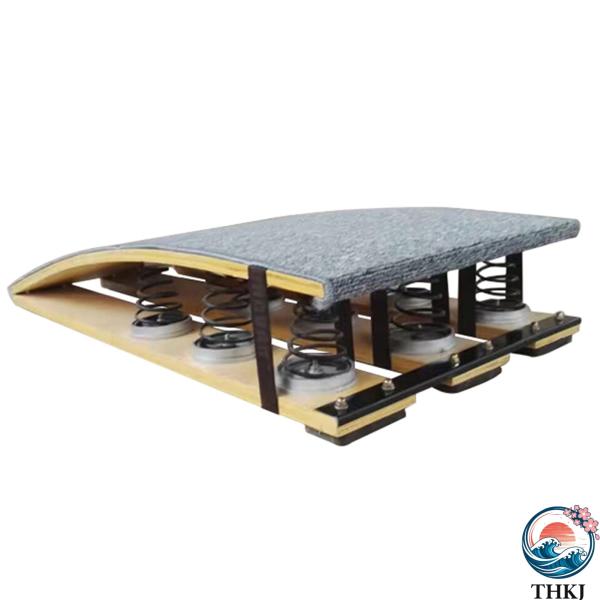 ? コンペティションサイズのスプリングボード?このコンペティションサイズのスプリングボードは、若者または大人向けです。 仕様とプロパティは、ジムや自宅で使用できるように、競争基準に合わせて設計されています。 110 kg / 250ポンドを...