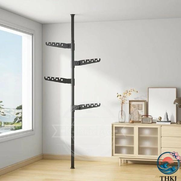 色:グレー ホワイト　ブラックサイズ:?5つのハンガー付き? 「部屋干しにも最適、限られたスペースを有効活用！」上下伸縮バネ式で奥様でもカンタン固定。スプリング圧縮方式 スプリング圧縮方式なのでワンタッチで取り付け、取り外しが簡単！ 直径3...