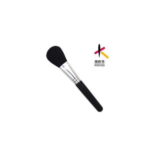 日本製の高級化粧筆 熊野筆のチークブラシです。柔らかな肌触りでムラなく・きめ細かいメイクができます。商品サイズ (幅×奥行×高さ) :約1×2×14cmブラシ部分:約縦3.5×横3cm原産国:日本内容量:1本材質:(本体)AS樹脂、(毛)ウ...