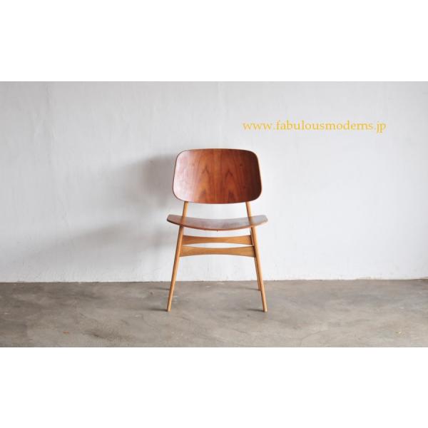 1950年Soborg社よりリリースされました Model No-155 Ａ-ラインシェイプに丸みを帯びたプライシート。大変印象的な良い作品です　ミニマルなサイズ感、軽く大変使いやすい品です。size：H76.5cm  SH42cm  W5...