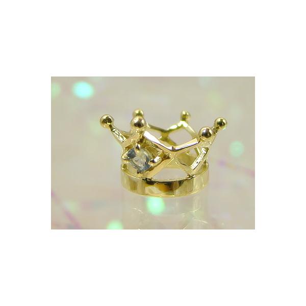 ちいさな王冠がかわいい男の子向きのベビーリング■誕生石：アクアマリン（03月の誕生石）■刻印できる文字数：18文字■刻印できる文字：英数字（大文字）「＆」「スペース」「：」「.」■リング：K18イエローゴールド/縦10mm×横9mm×高7m...