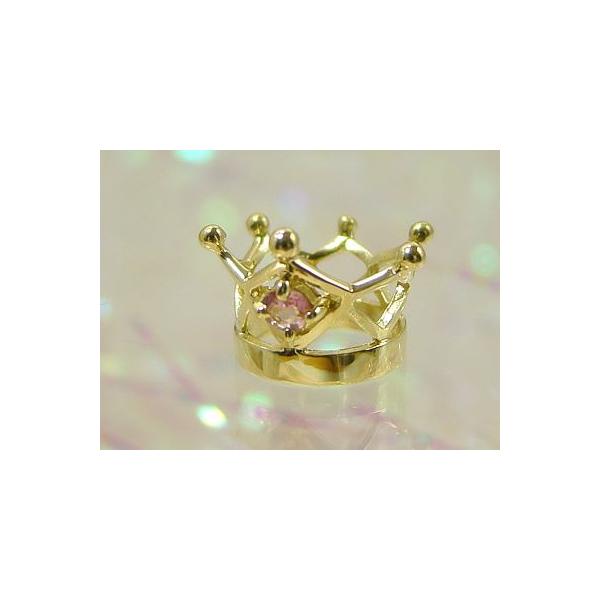 ちいさな王冠がかわいい男の子向きのベビーリング■誕生石：ピンクトルマリン（10月の誕生石）■刻印できる文字数：18文字■刻印できる文字：英数字（大文字）「＆」「スペース」「：」「.」■リング：K18イエローゴールド/縦10mm×横9mm×高...