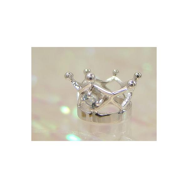ちいさな王冠がかわいい男の子向きのベビーリング■誕生石：アクアマリン（03月の誕生石）■刻印できる文字数：18文字■刻印できる文字：英数字（大文字）「＆」「スペース」「：」「.」■リング：K18ホワイトゴールド/縦10mm×横9mm×高7m...