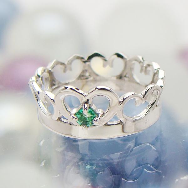 ハート型ティアラをモチーフにしたベビーリングです。当店販売の「ティアラベビーリング（別商品）」よりちょっと大きめです！■材質：プラチナ900■宝石：エメラルド（5月の誕生石/天然宝石）■サイズ：縦約6mm×横約13.5mm×内側直径約11m...