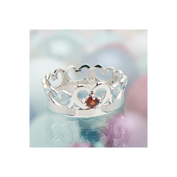 ハート型ティアラをモチーフにしたベビーリングです。当店販売の「ティアラベビーリング（別商品）」よりちょっと大きめです！■材質：K18WG（ホワイトゴールド）■宝石：ガーネット（1月の誕生石/天然宝石）■サイズ：縦約6mm×横約13.5mm×...