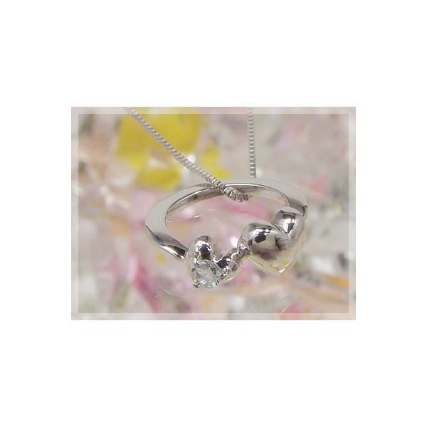 ふたつのカワイらしいハートが寄り添ったベビーリング■誕生石：アクアマリン（3月の誕生石）■刻印できる文字数：16文字×両面（合計32文字）■刻印できる文字：英数字（大文字）「＆」「スペース」「：」「.」■リング：K10ホワイトゴールド/直径...