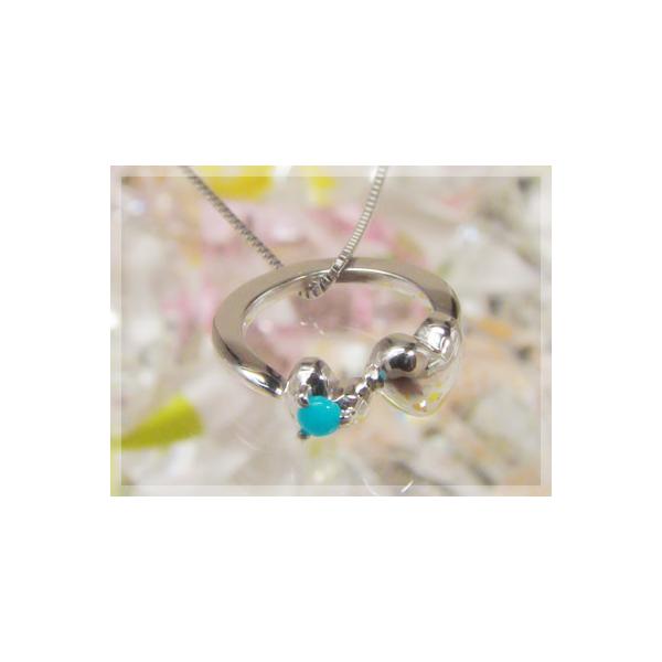 ふたつのカワイらしいハートが寄り添ったベビーリング■誕生石：ターコイズ（12月の誕生石）■刻印できる文字数：16文字×両面（合計32文字）■刻印できる文字：英数字（大文字）「＆」「スペース」「：」「.」■リング：K10ホワイトゴールド/直径...