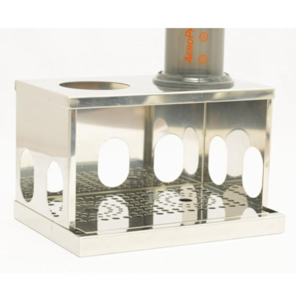 エアロプレス用のスタンド。品番：FBC-045材質：ステンレスサイズ：W235×D165×H15mm※エアロプレス・カップ・スケールなどは別売りです。