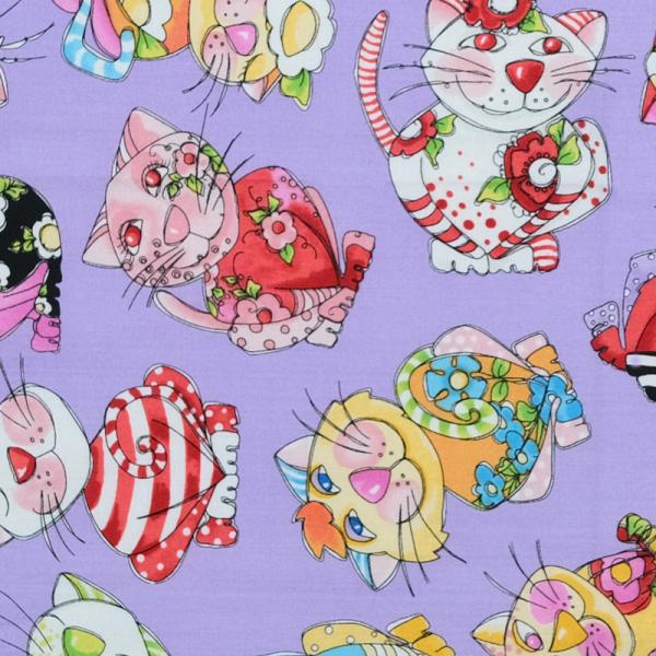 個性的な模様の服を着たネコのトス柄。方向性がない柄なのでどんな物も作れそうです。キャリコ・トス・パープルCalico Toss Purple &amp;middot;692-199 Calico Toss &amp;copy; Lorali...