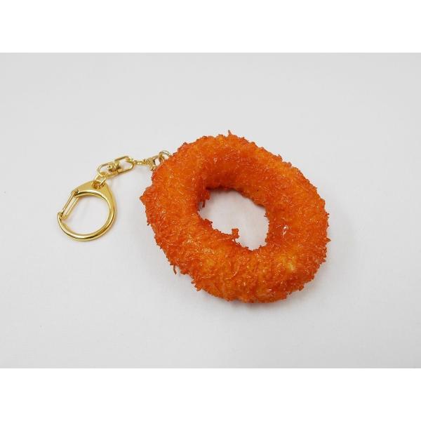 食品サンプル寸法（約）：縦7.0 cm x 横6.0 cm x 高さ2.5 cm素材：塩化ビニール※ 本製品は、食品サンプル本来の製法に基づき製作されたものですので、裏面はありません。    ※ 予告なく仕様が変更となる場合がございます。 ...