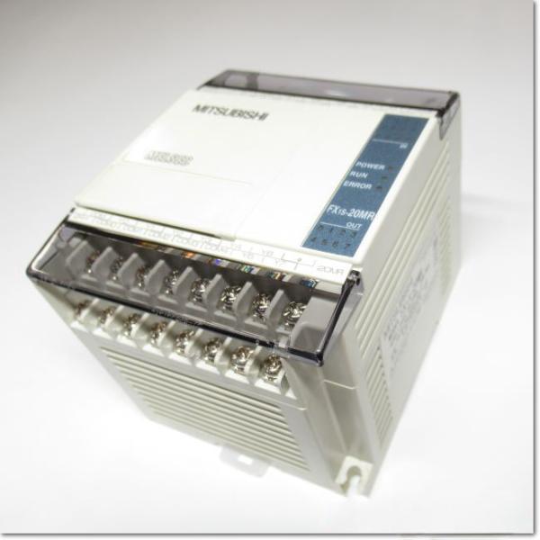 ▲端子ネジや端子壁にダメージがあります▲本体に汚れ、ダメージがあります▲2012年6月製