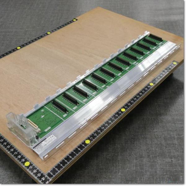 ▲2009年製▲増設コネクタカバーがありません▲本体にキズや汚れがあります▲取付ネジがありません