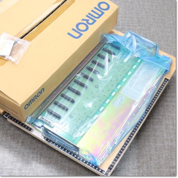 ▲長期保管されていたものです▲未開封品でしたが確認のために開封しました▲箱に汚れ、ダメージがあります