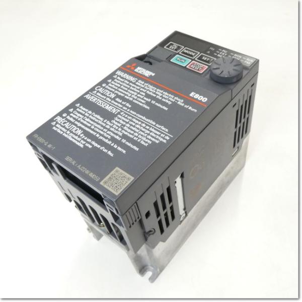 ▲端子ネジや端子隔壁に汚れがあります▲2022年製