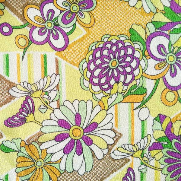 【ポリエステルちりめんの特徴】ポリエステルちりめんの材質はポリエステルです。レーヨンちりめんと違う独特の風合いと特徴があります。・細工ものには、手芸用、木工用ボンドでの接着が難しいので、縫製で仕上げてください。・お洋服やお着物の制作に適して...