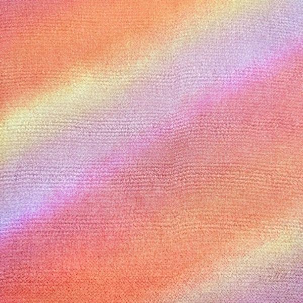 ファミリアミアでは、ちりめん細工に、作りやすくて色のきれいなレーヨンちりめんをご用意しております。無地、友禅、金彩友禅に加えて、しぼの細かい一越縮緬もございます。伝統的な手法に加えて、現代の生活にマッチした作品など、ちりめんの用途は幅広くな...