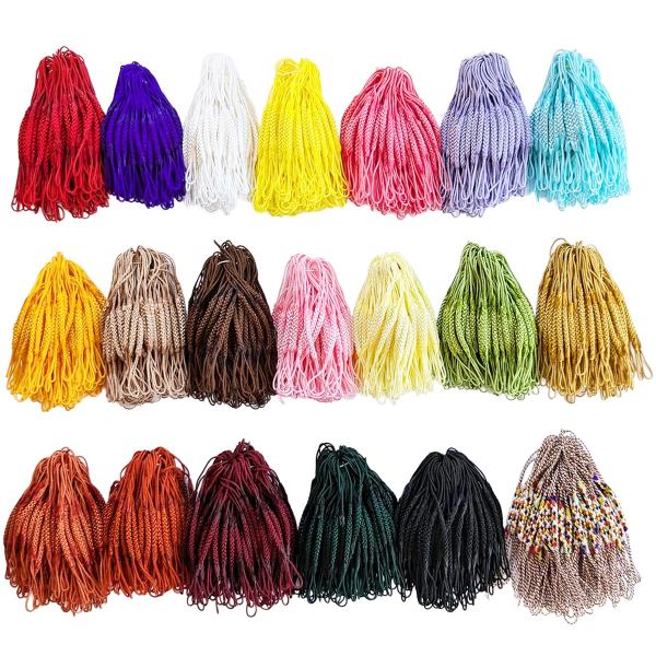 根付紐のお得なまとめ買い！！全長約9〜11cm　輪の大きさ小約2.5ｃｍ　大約3.5ｃｍ　材質：レーヨン※根付紐の上と下は丸い輪になっています。通常、小さい輪に根付の飾り物、大きい輪に携帯などをつなげます。※およそ98本から100本の販売で...