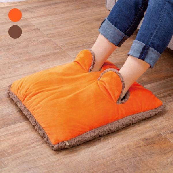 足を入れるだけであったかポカポカ足温器。蓄熱アルミシートを吸湿発熱わた「F-Tech(TM)」で包んだダブルの暖かさで足元ポカポカ。寒い時は電熱ヒーターで暖かさをさらにパワーアップできるトリプルウォーム仕様。足以外にも手・膝・腰・お腹などに...