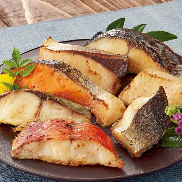 7種類の切身魚を独自配合のこだわり白味噌だれで一昼夜（約24時間）かけてじっくり丁寧に熟成。焼くだけで本格的な味が楽しめます。味をしっかり染み込ませてコクのある奥深い味わいを実現。温かご飯のお供はもちろんお酒の肴にも人気の縁起の良い7種の白...