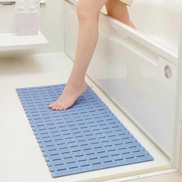 浴槽や洗い場のすべり・転倒を防止濡れて滑りやすいお風呂場での転倒や足元のヒヤッと感対策に！水はけが良くいつも清潔に使えて、小さく丸めて収納することも可能すべりにくく安心！ピタッ！浴 槽、洗い場、どちらでも使える!表面は凹凸加工で滑りにくい裏...