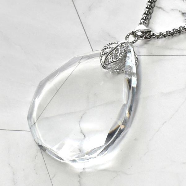 ●サイズ/約幅3×奥行4×高さ0.5cm、チェーン長さ 約80cm●重さ/約20g●素材/ルーペ：ホワイトガラス・真鍮、ネックレス：真鍮●仕様/倍率：約4倍、箱入り●備考/1年間保証書付き●製造国/中国製