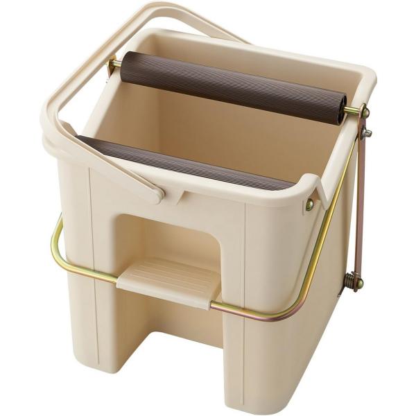 手を濡らさずラクラク水絞り。従来のスクイザーEタイプ用山崎産業比率にて絞り率25%アップ。大型ペダルでしっかり踏み込める。希釈に便利な目盛り付き。本体サイズ:外寸/約幅31.4×奥行き31.8×高さ32.4cm内寸/約幅29.5×奥行き29...
