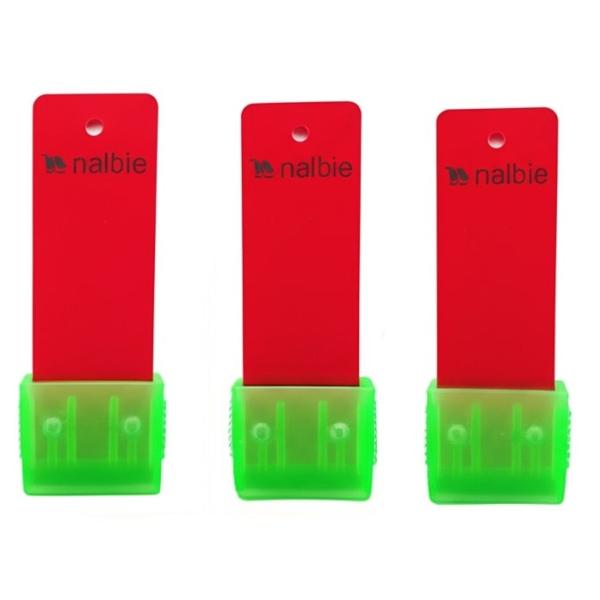サイズ：130mm×47mm×13mm （縦×横×高）材質：本体：PVC　キャップ：PP　プラ一枚刃：炭素繊維入りポリアミド用途：フローリング、お風呂の浴槽、キッチンの清掃、ワックスはがし、汚れ落とし、古いテープ跡、サッシの清掃（樹脂製のサ...