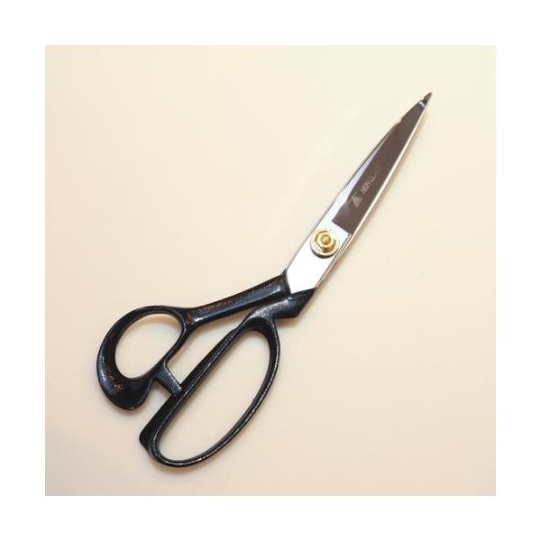 メーカー希望小売価格 : 10,000円(税抜き)※メーカーの都合により掲載写真と異なる場合がございますのでご了承下さいませ。サイズ:240mm重量　:約220g材質:ステンレス18クローム　　 日立SKD-11柄:鋳造品　 黒色塗装仕上ダ...