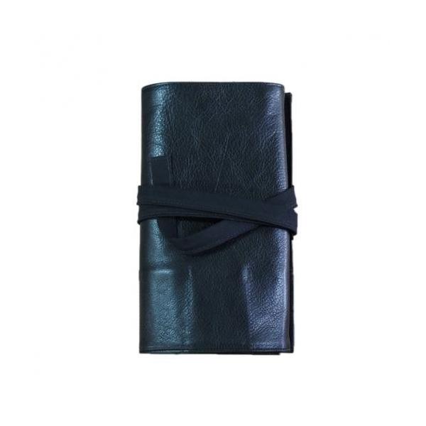 牛本革の1枚ものを贅沢に使用した盆栽道具用の道具巻きが新発売!!材質:牛本革、帆布(裏地、紐)　色:黒サイズ:600mm×260mm　紐の長さ1000mm仕切り(ポケット)数:9内訳:はさみ用幅　約105mm×2つ小道具用幅　約50mm×7...