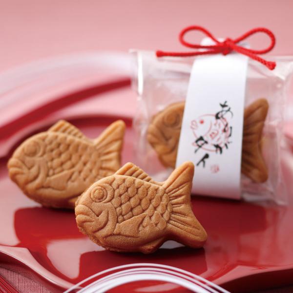 【キャンセル不可 返品不可】結婚式 プチギフト 和菓子 ありがタイまんじゅう 和風 和装 ウェディング パーティー 二次会 ブライダル ギフト 送賓 お見送り お礼 お返し日本古来のおめでたいモチーフに想いをこめて。一口タイプの愛らしいタイ...