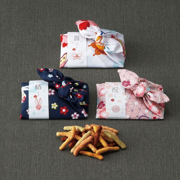 結婚式 プチギフト こころつつみ 野菜かりんとう 和風 和装 風呂敷 ハンカチ お菓子 美味しい ウェディング パーティー 二次会 ブライダル ギフト 送賓 お見送り お礼 お返しハンカチとしても使える風呂敷包み風パッケージに、美味しい野菜...