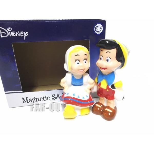 Westland社　USA　陶器製　2014年塩、胡椒を入れて食卓に置けます。フィギュアリンに磁石が付いていて揃って置いておけます。実用品として製作されているので、カケやワレを防ぐために丸みをおびた形状になっています。※ハンドペイントのため...