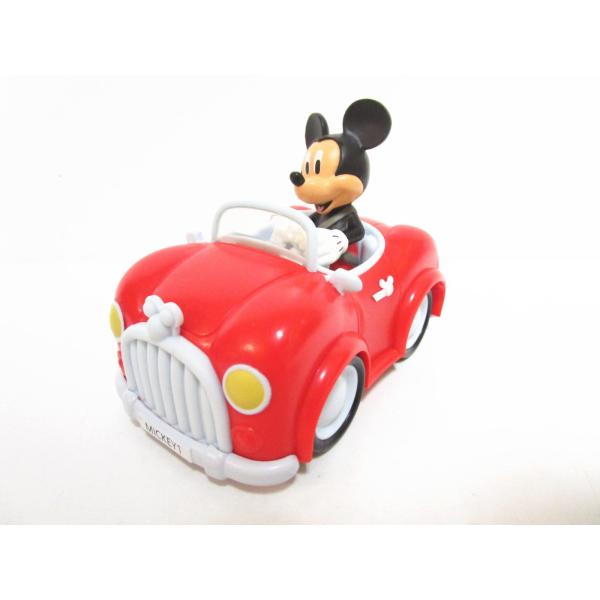 アメリカ　ディズニーテーマパーク限定版　 2025年 車の中のプルバック フリクション機能で後ろに引いて手を離すと前に進みます。サイズ：長さ約10cm　高さ約8cmNew2511_22