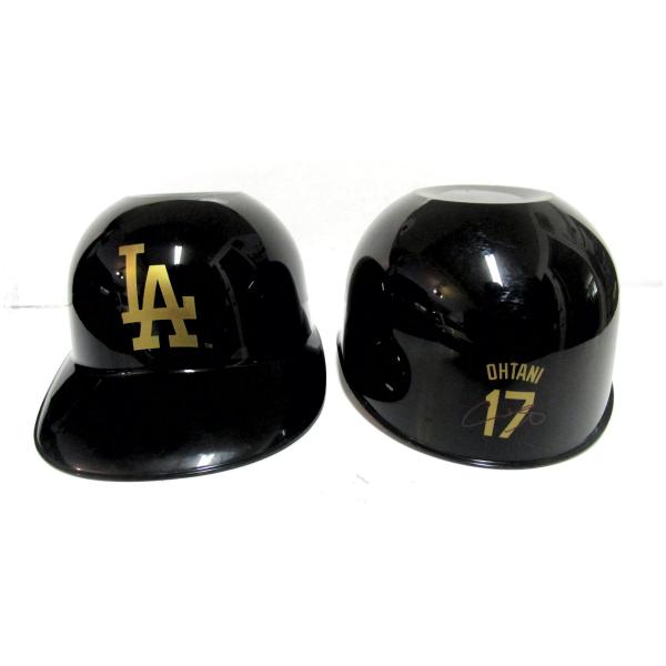 アメリカ   ドジャーススタジアム限定  2026年　期間限定品球場内販売店でのみ売られているナチョスなどフードを入れるスーベニアヘルメット型容器ドジャースのMVPトリオで300号本塁打達成トリオにもなった大谷、フリーマン、ベッツの背番号と...