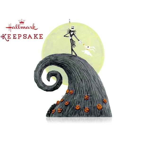 ホールマーク社　USA　2015年「 Here Comes the Pumpkin King 」1993年公開のディズニー映画「ナイトメアー・ビフォア・クリスマス」に登場する、主人公ジャックが愛犬ゼロを伴ってスパイラルヒルで満月をバックに嘆...