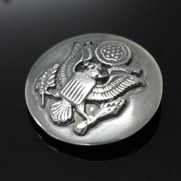 商品名：コンチョサイズ(約)：3.5cm×3.5cm 厚み0.7cm素材：メタルファッションラボ fashion-labo備考 一部仕様が変わる場合がございます。 完全手作りですので製造の段階でコキズ、汚れ、焼けがある場合がございます。 実...