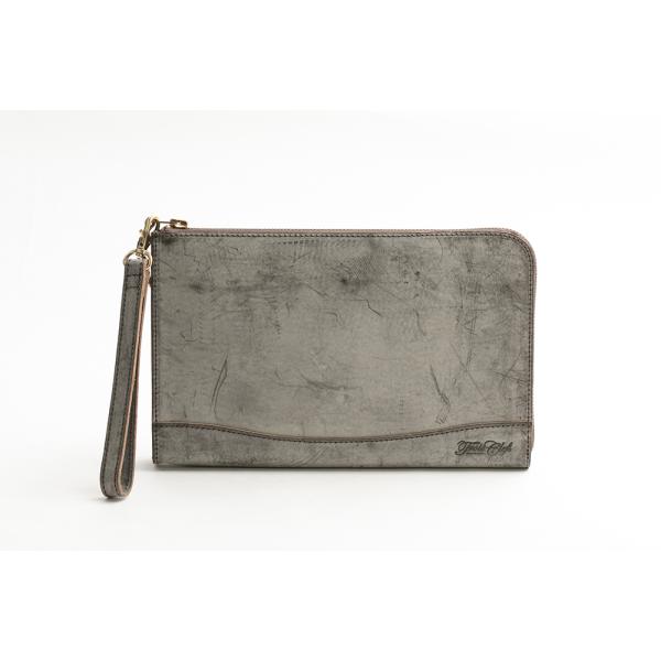 コンパクトサイズのクラッチバッグですが、長財布、スマートフォン、キーホルダーなどたっぷり収納出来ます。また脱着式持ち手が付いて持ち歩きにも便利です。外側のスリット式ポケットにはPASSやチケットも収納出来て出し入れが簡単です。ブランド名：ト...